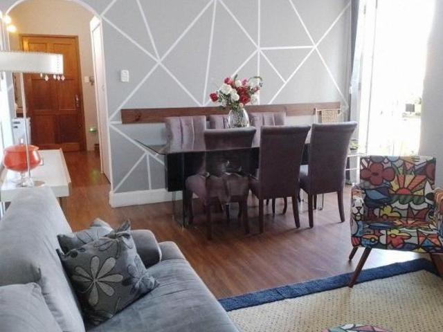 Apartamento à venda no bairro Floresta, Porto Alegre RS