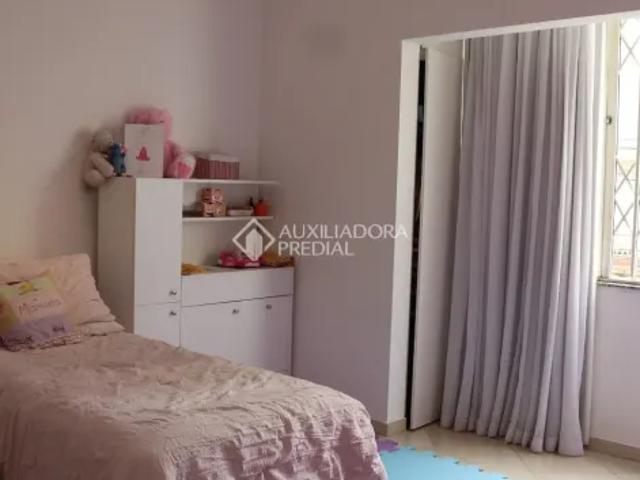 Apartamento à venda no bairro Independência, 72 m² com 2 dormitórios/quartos disponível