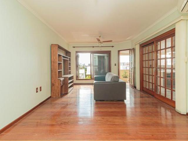 Apartamento à venda no bairro Jardim Planalto em Porto Alegre/RS