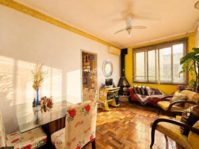 Apartamento à venda no bairro Marechal Rondon em Canoas, 1 dormitório amplo, 47m², lareira aceita