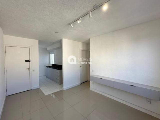 Apartamento à venda no bairro Mário Quintana Porto Alegre/RS