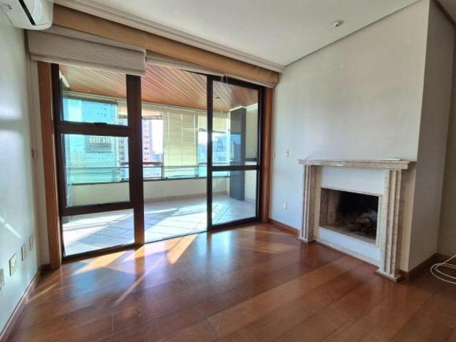 Apartamento a venda no bairro Menino Deus