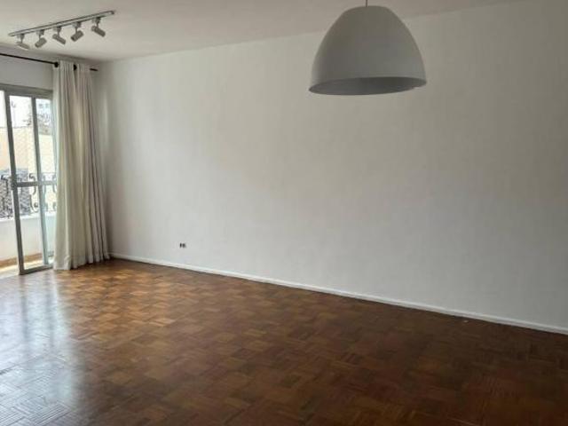 Apartamento à venda no bairro Moema em São Paulo/SP