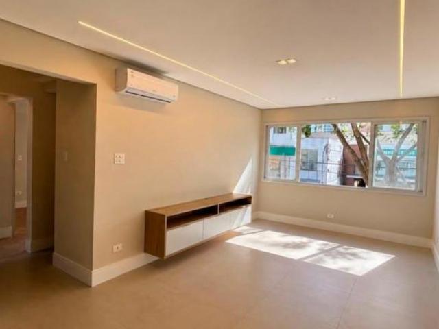 Apartamento à venda no bairro Moema Pássaros