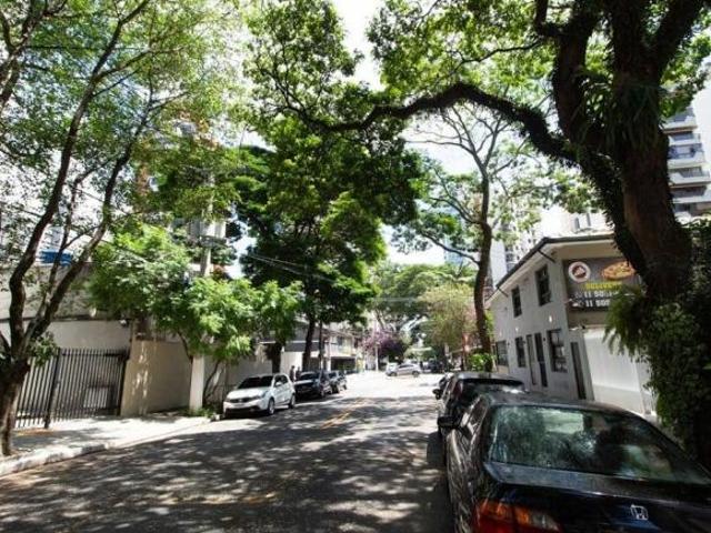 Apartamento à venda no bairro Moema São Paulo/SP