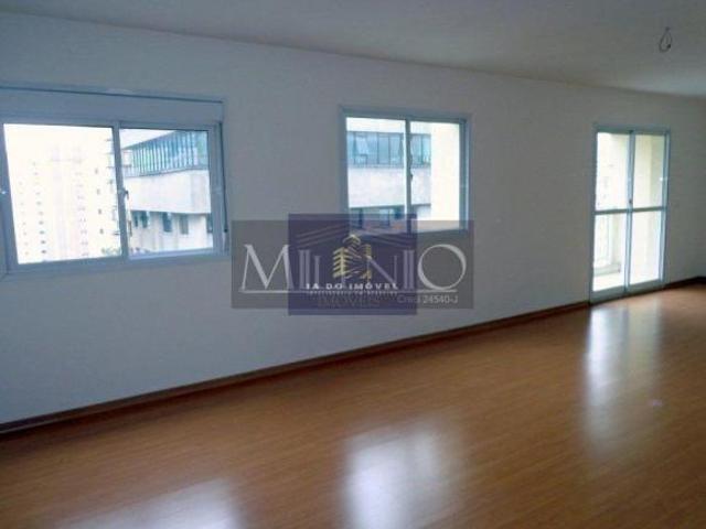 Apartamento à venda no bairro Moema São Paulo/SP