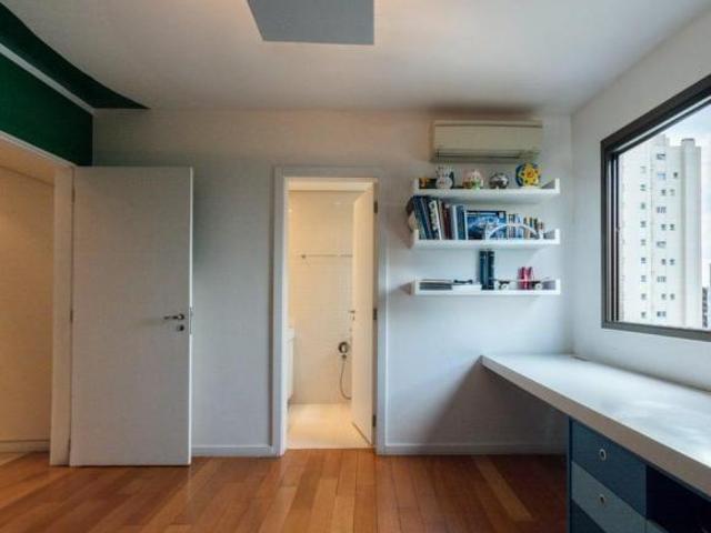 Apartamento à venda no bairro Moema São Paulo/SP