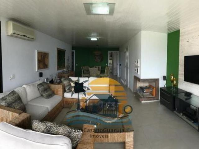 Apartamento à venda no bairro Morro Sorocotuba em Guarujá/SP