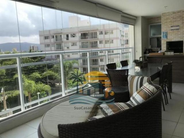 Apartamento à venda no bairro Parque Enseada em Guarujá/SP