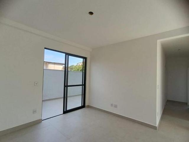 Apartamento à venda no bairro Parque Riacho das Pedras em Contagem/MG