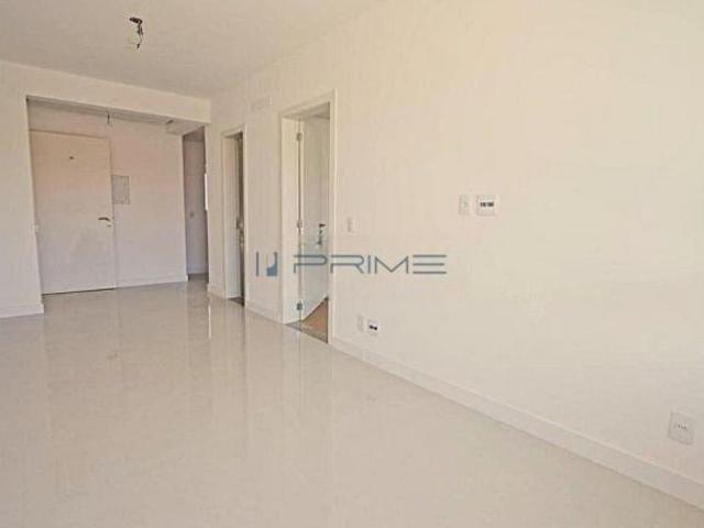 Apartamento à venda no bairro Passo D&apos areia Porto Alegre/RS