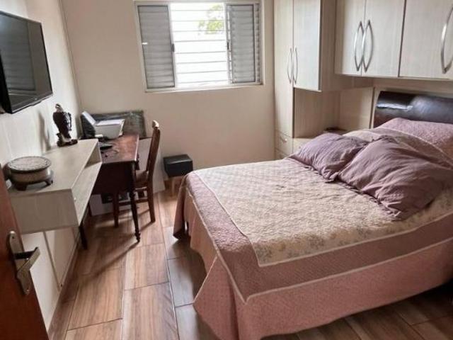 Apartamento à venda no bairro Petráglia