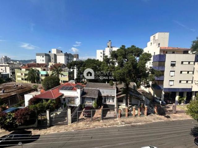 Apartamento à venda no bairro Petrópolis — conforto, espaço e excelente localização!