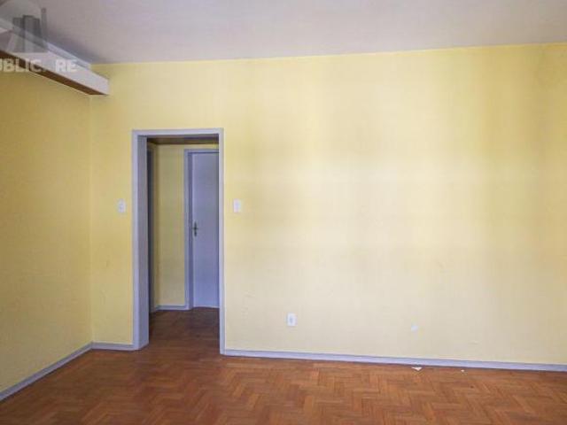 Apartamento a venda no bairro Petrópolis