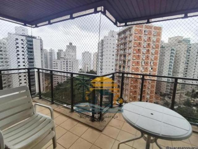 Apartamento à venda no bairro Pitangueiras em Guarujá/SP