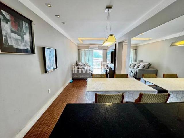 Apartamento à venda no bairro Ponta da Praia