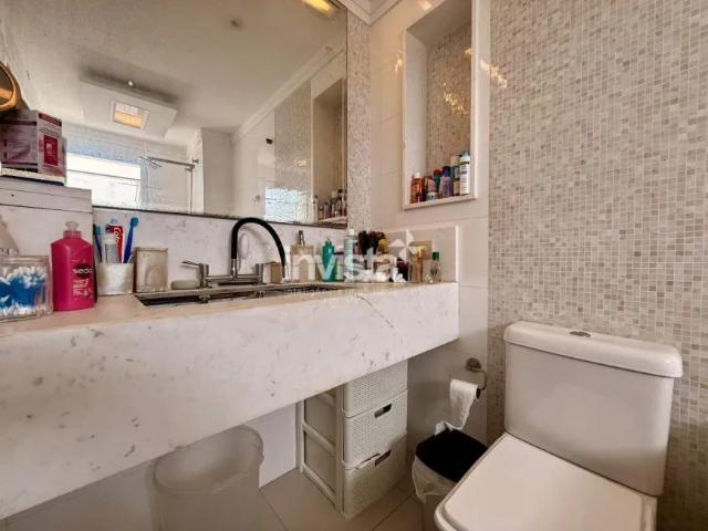 Apartamento à venda no bairro Ponta da Praia