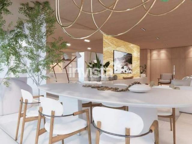 Apartamento à venda no bairro Ponta da Praia