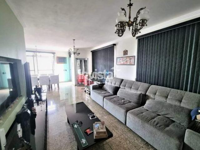 Apartamento à venda no bairro Ponta da Praia