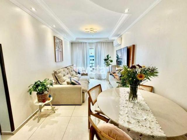 Apartamento à venda no bairro Ponta da Praia