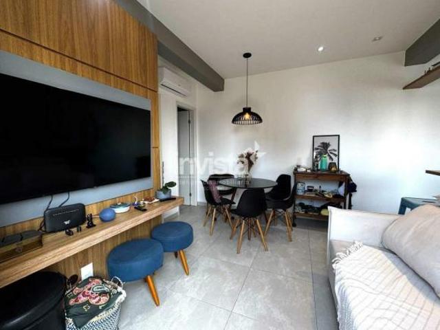 Apartamento à venda no bairro Ponta da Praia