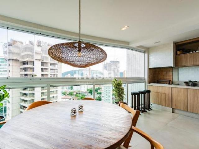 Apartamento à venda no bairro Ponta da Praia