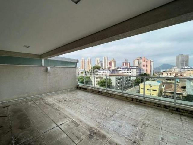 Apartamento à venda no bairro Ponta da Praia