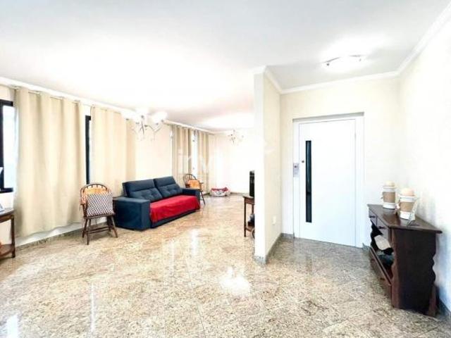 Apartamento à venda no bairro Ponta da Praia