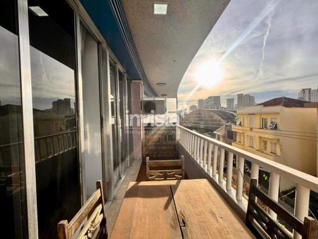 Apartamento à venda no bairro Ponta da Praia