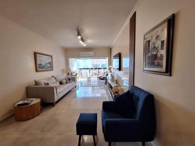 Apartamento à venda no bairro Ponta da Praia