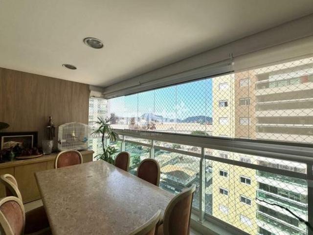 Apartamento à venda no bairro Ponta da Praia