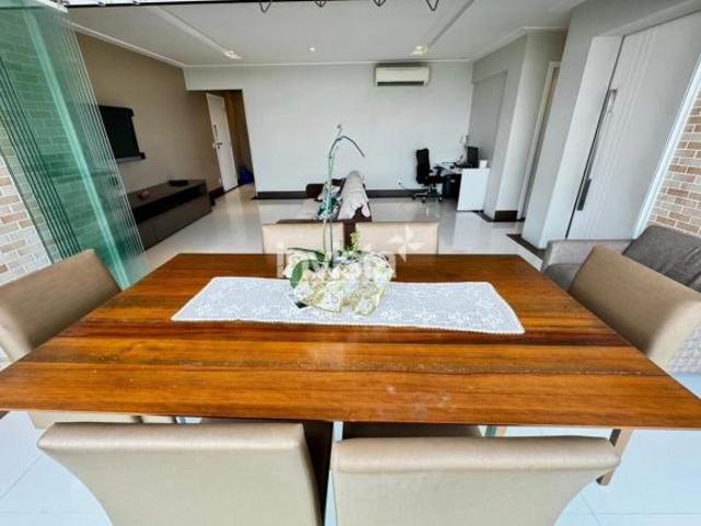 Apartamento à venda no bairro Ponta da Praia