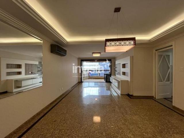 Apartamento à venda no bairro Ponta da Praia