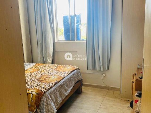 Apartamento à venda no bairro Restinga Porto Alegre/RS