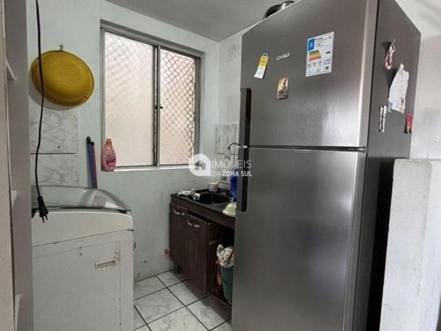 Apartamento à venda no bairro Restinga Porto Alegre/RS