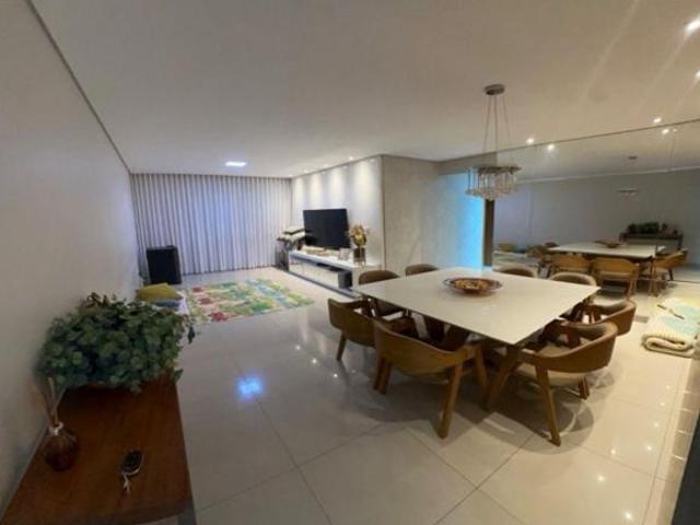 Apartamento à venda no bairro Santa Mônica em Uberlândia