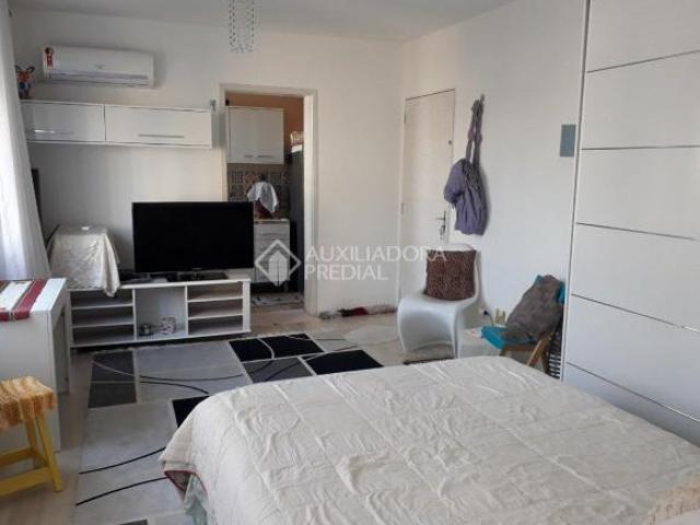 Apartamento à venda no bairro Santana, Porto Alegre