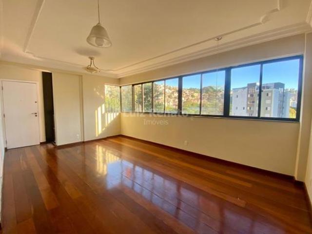 Apartamento à venda no Bairro Santo Antônio