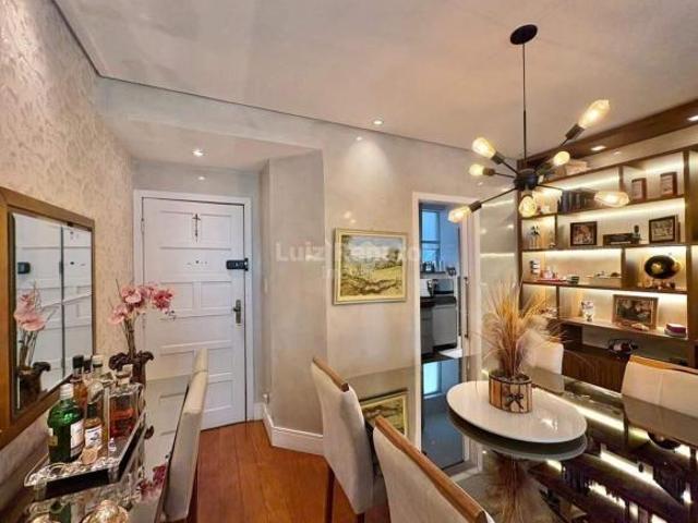 Apartamento à venda no bairro Sagrada Família