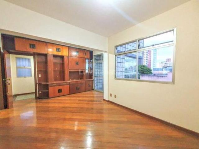 Apartamento à venda no bairro Sagrada Família