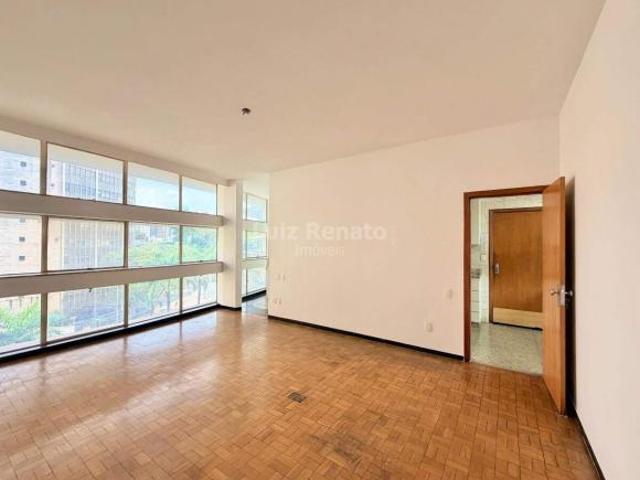 Apartamento a venda no Bairro Savassi