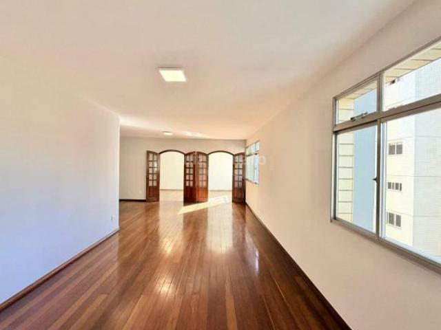 Apartamento à venda no bairro Savassi