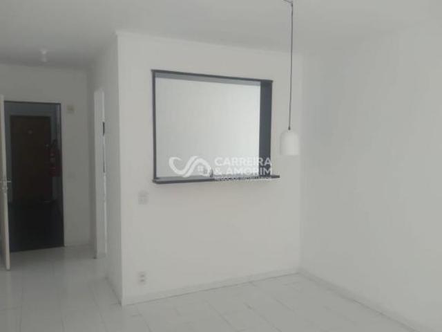 Apartamento à venda no bairro Super Quadra Morumbi em São Paulo SP: 3 quartos, 1 suíte, 2 salas, 2 b