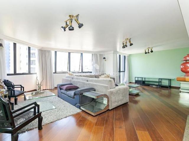 Apartamento à venda no Batel – 273m² privativos, 4 quartos, 1 por andar, ao lado do Shopping Curitib