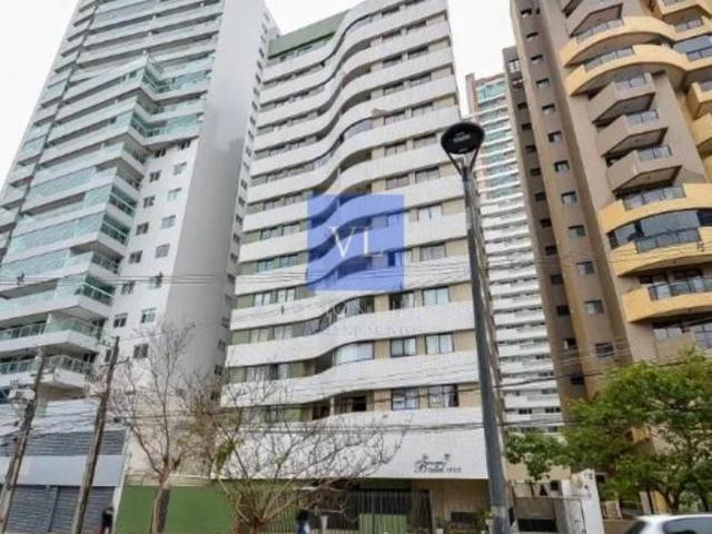 Apartamento à venda no Batel: 3 quartos, 1 suíte, mobiliado, ao lado do Shopping Curitiba. Viva o pr