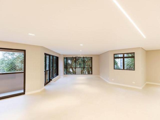 Apartamento à venda no Bigorrilho ARYA1