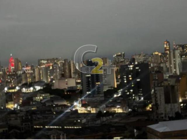Apartamento à venda no Bom Retiro com 2 quartos, 1 suíte e 2 vagas