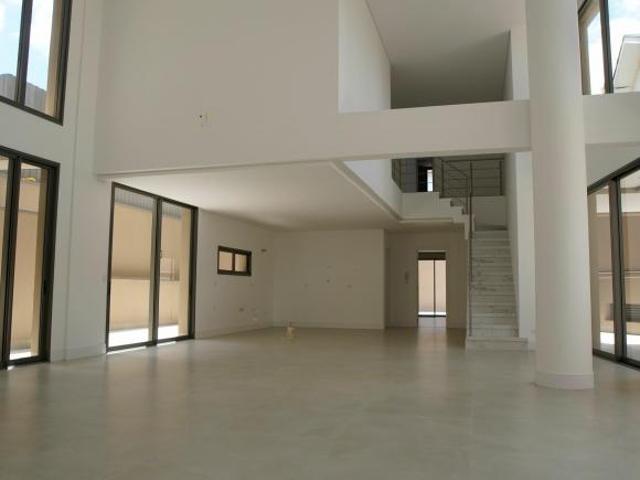 Apartamento à Venda no Bom Retiro, Curitiba – 3 Suítes, 2 Vagas