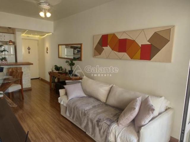 Apartamento a Venda no Bosque com 1 quarto Semi Mobiliado