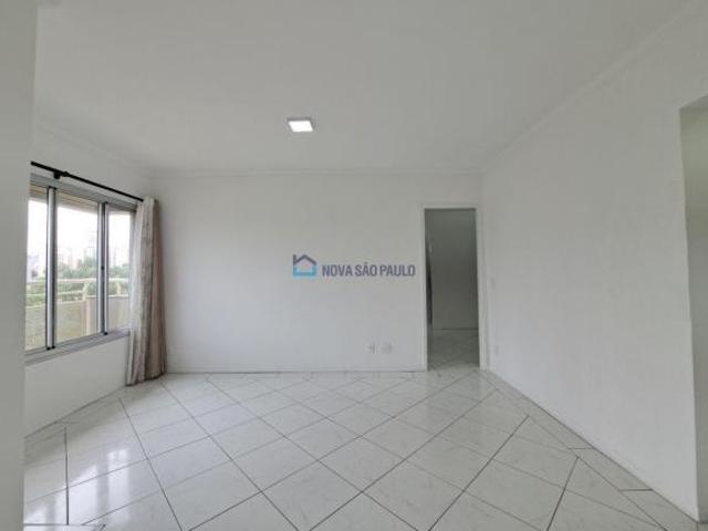 Apartamento à venda no Bosque da Saúde com 3 dormitórios